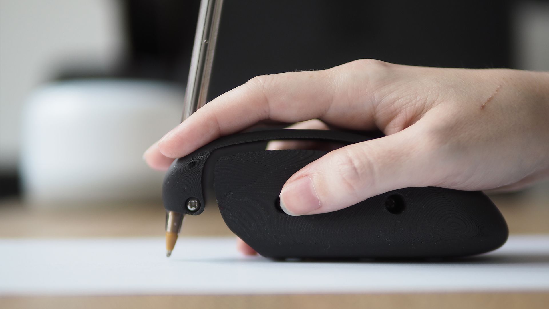 DRAG | Assistive Writing and Drawing Device